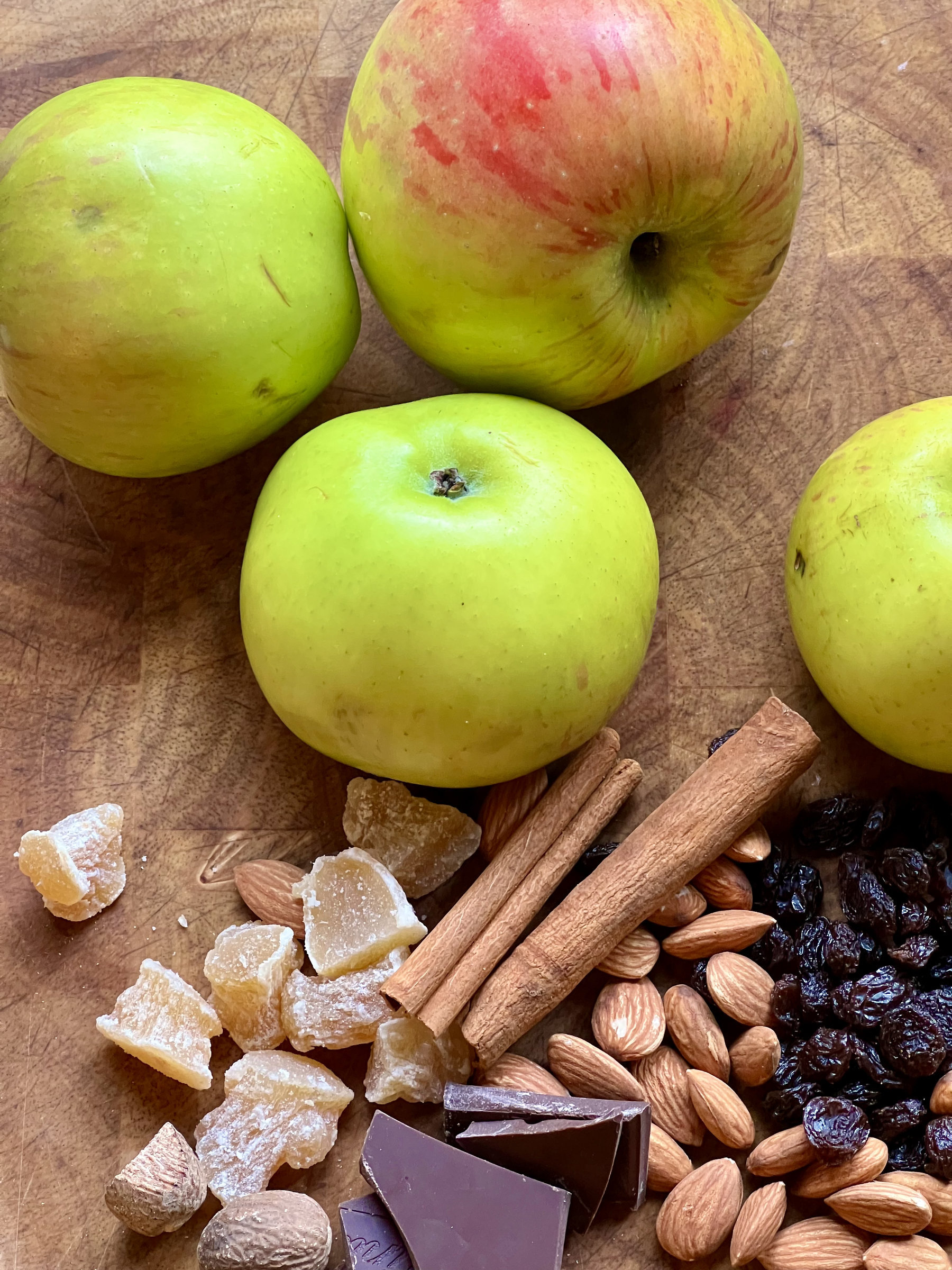 Vegan German Baked Apples - Let's Go Tomato